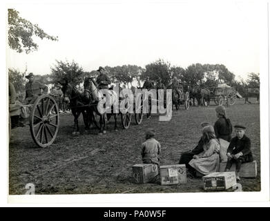 651 First line transport of a Gurkhas Battalion in Flanders (Photo 24 ...