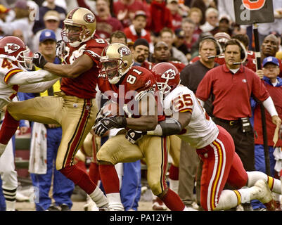 Kansas City Chiefs Gary Stills (55) recovers a bad punt attempt by the ...
