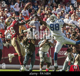 Indianapolis Colts wide receiver Marvin Harrison makes a catch during ...