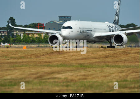 Airbus A350 taking off at Farnborough UK Stock Photo - Alamy