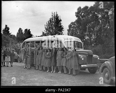 27335 New bus for Mackay Kurrajong Heights Stock Photo - Alamy