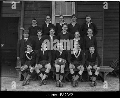 29064 Sydney Grammar School lower school football team Stock Photo - Alamy