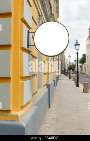 blank round shop sign; isolated white background, 3d rendering Stock ...