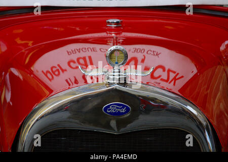 Details of classical red Ford Model T Stock Photo - Alamy