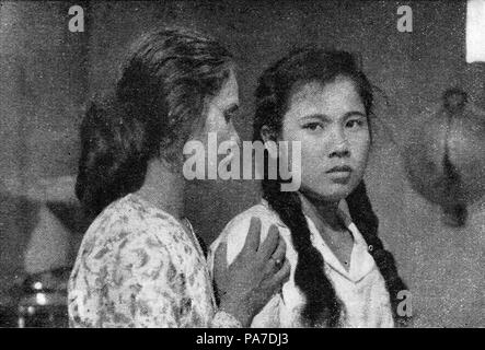 Johana and Hasnah Tahar in Ibu dan Puteri, Film Varia 2.3 (March 1955 ...