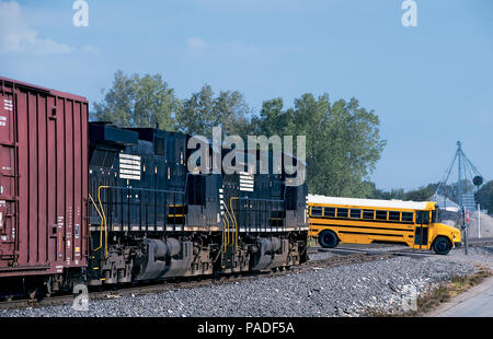 School bus at railroad crossing Stock Photo - Alamy