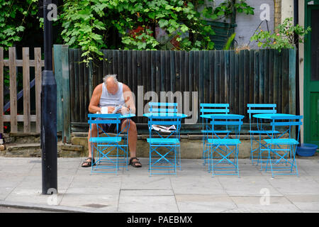 Well Street, London, United Kingdom Stock Photo - Alamy