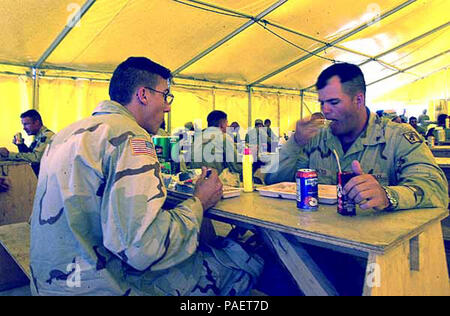 U.S. Army soldier eating rations during World War I ca. 1916-1919 Stock ...