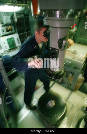 May 19, 1998; Los Angeles, CA, USA; Actor MATHEW BRODERICK stars as Dr ...