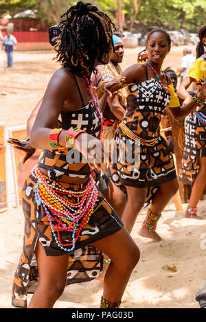 ANGOLA, LUANDA - MARCH 4, 2013: Group of the Angolan women improvise a street concert in Angola ...