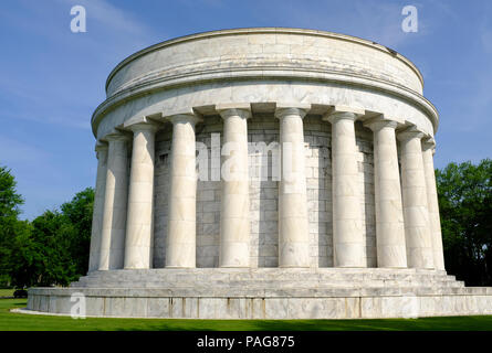 Grave of President Warren G Harding and First Lady Florence Harding ...
