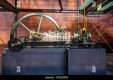 LENOIR ' S ENGINE IN ARTS ET METIERS MUSEUM PARIS Stock Photo - Alamy