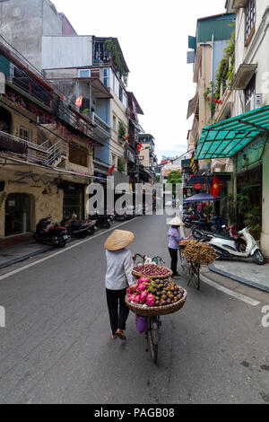 Hanoian street life Stock Photo - Alamy