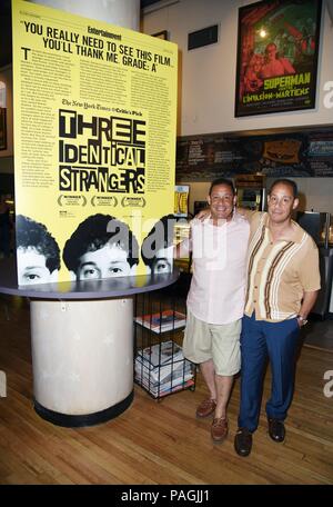 THREE IDENTICAL STRANGERS, Robert Shafran, 2018. © Neon/courtesy ...