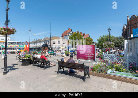 The pedestrianised area of Lytham town centre Stock Photo - Alamy