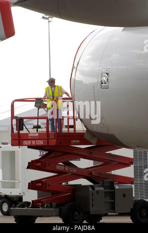Rolls Royce Trent 970 jet engines on Airbus A380-841 F-WWOW at the ...