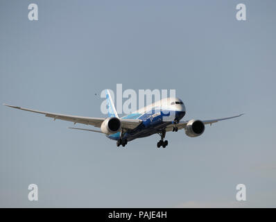 the first Boeing 787-8 Dreamliner prototype on final-approach Stock ...