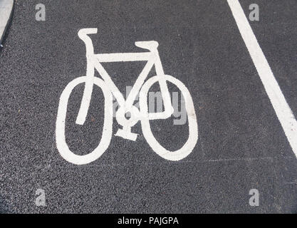 Markings for a cycle lane in central London Stock Photo: 51201660 - Alamy