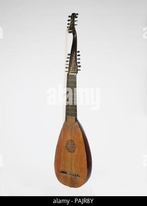 German Baroque Lute made in 18th century Stock Photo - Alamy