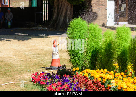 Trowbridge, Wiltshire, UK. 23rd July 2018. 2 council contractors ...