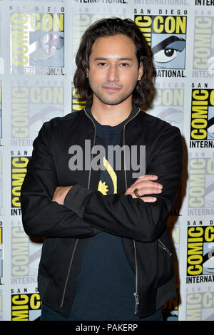 Jesse Rath at the Photocall for The CW TV series 'Supergirl' at the San ...