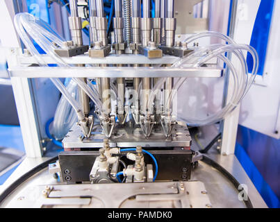 Automated robotic Screws Machine Stock Photo - Alamy