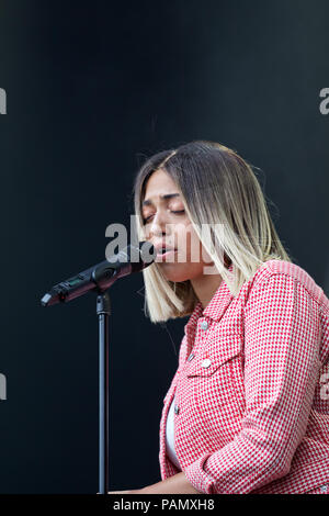 Mahalia (Mahalia Burkmar) performs on stage at the Liverpool ...