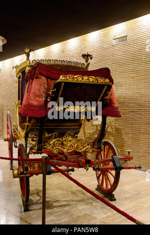 VATICAN, VATICAN CITY - MAY 7, 2016: Carriage in the Hall of the ...