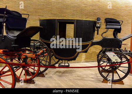 VATICAN, VATICAN CITY - MAY 7, 2016: Carriage in the Hall of the ...