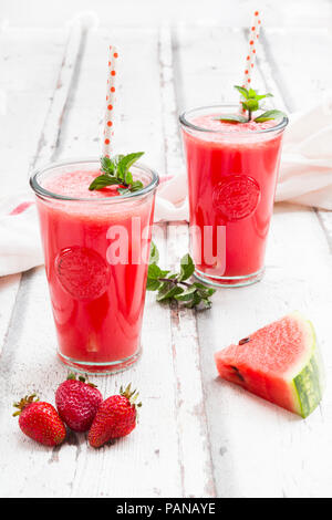 strawberry lemonade with fresh berries Stock Photo - Alamy