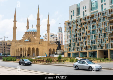 Martyrs' Square in Beirut (Beyrouth), Lebanon, with the Rivoli cinema ...