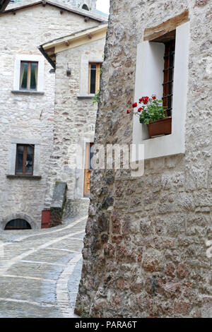 Glimpse of Visso, beautiful village in the Province of Macerata - Italy ...
