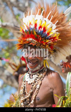 Tribal elder, Tufi, Papua New Guinea Stock Photo - Alamy