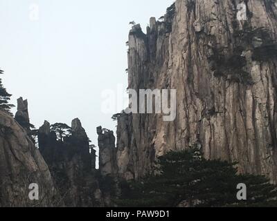 Views from the Huangshan mountain range in China Stock Photo - Alamy