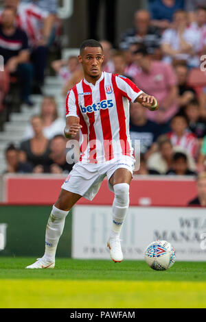 Stoke-on-Trent, England. 25th Nov 2025. Luke Berry reacts after Sorba ...