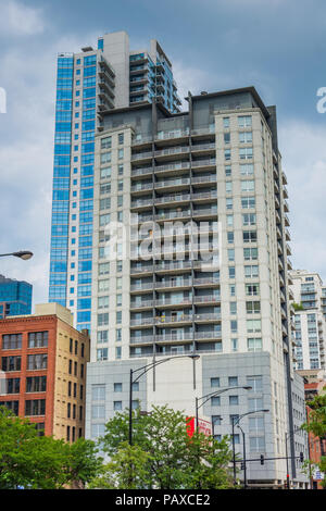 Modern skyscrapers in Chicago, Illinois Stock Photo - Alamy