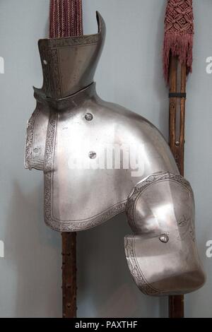 Bridle Gauntlet, 16th century, German, Steel, L. 13 in. (33 cm), Armor ...