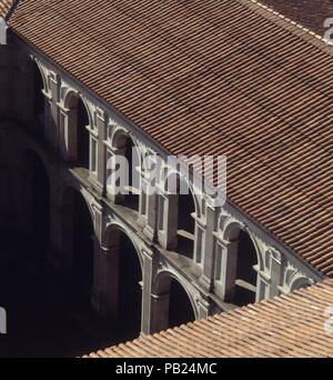 CLAUSTRO. Location: MONASTERIO DE SOBRADO DE LOS MONJES. SOBRADO ...