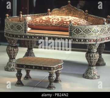 TRONO DEL SULTAN. Location: PALACIO TOPKAPI-MUSEO, ISTANBUL, TURQUIA ...