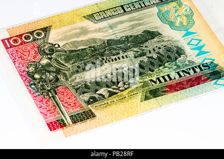 1000 intis bank note. Inti is the former currency of Peru Stock Photo ...