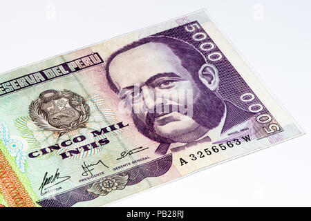 5000 intis bank note. Inti is the former currency of Peru Stock Photo ...
