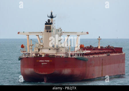 Bulk carrier cargo ship handymax, super handy, UltraMax with crane ...