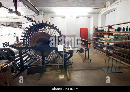 Vintage textile machine, Fabbrica della ruota, ex wool factory Zignone ...