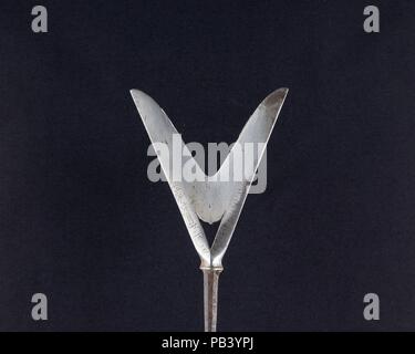 Arrowhead. Dimensions: l. 9 cm (3 9/16 in). Dynasty: Dynasty 18. Reign ...