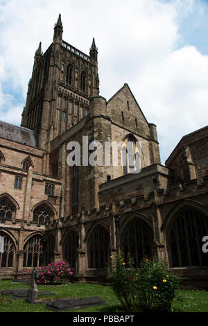 WORCESTERSHIRE; WORCESTER CATHEDRAL; MEDIEVAL CLOISTERS Stock Photo - Alamy