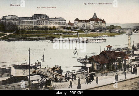 1241 Raddampfer Dresden Stock Photo - Alamy