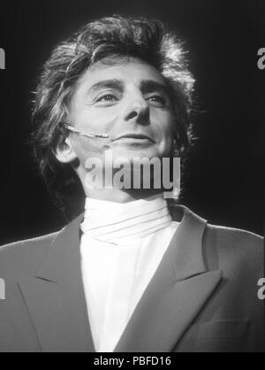 Barry Manilow 1991 Photo By Adam Scull/PHOTOlink.net Stock Photo - Alamy