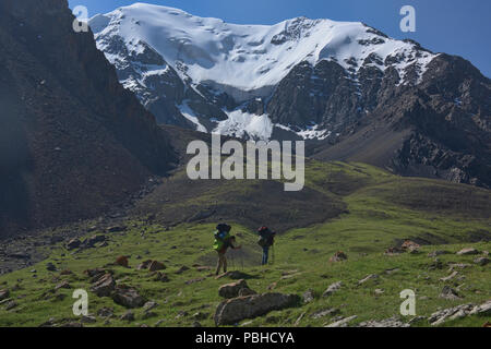 Trekkers on the epic Heights of Alay route, Alay, Kyrgyzstan Stock ...