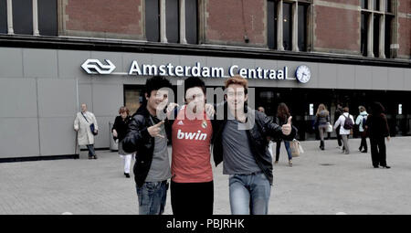 Ye Lay Tun Tun Examplez Min Thway Stock Photo - Alamy