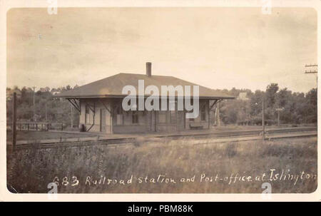 Islington station postcard Stock Photo - Alamy